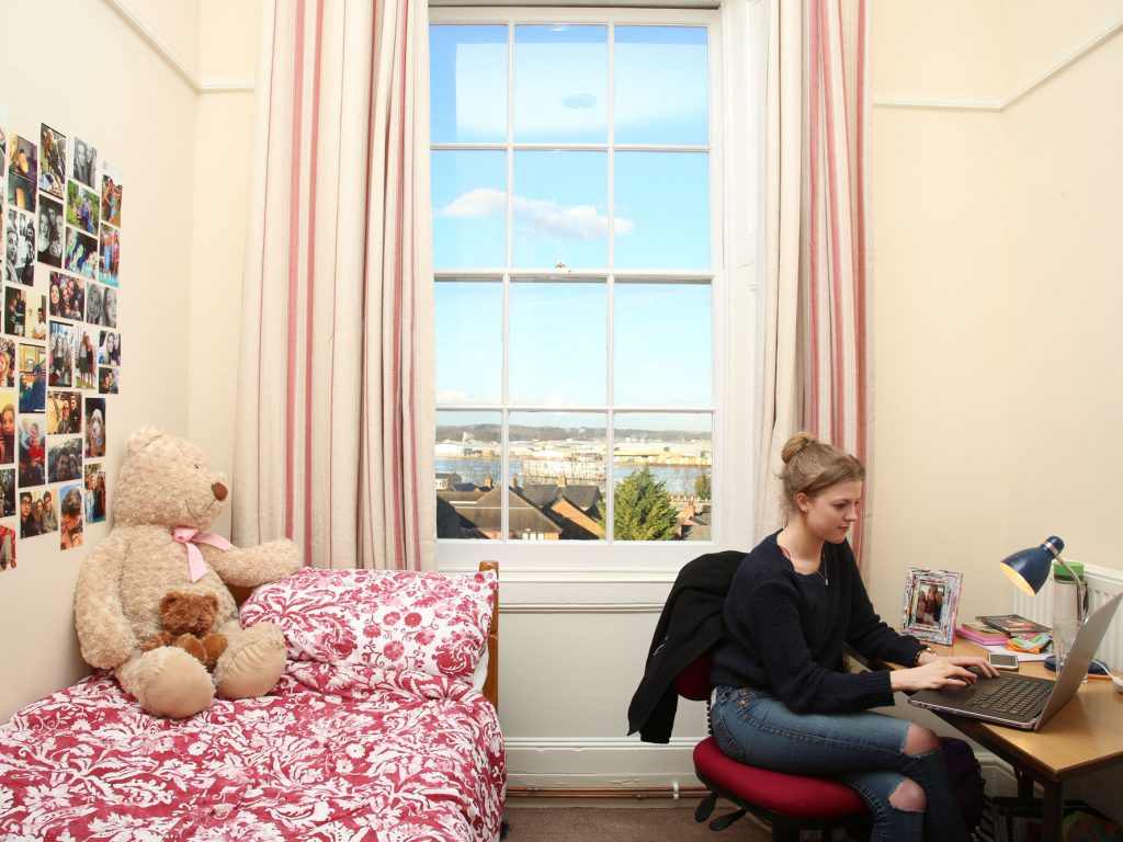 Front Page - Rochester College